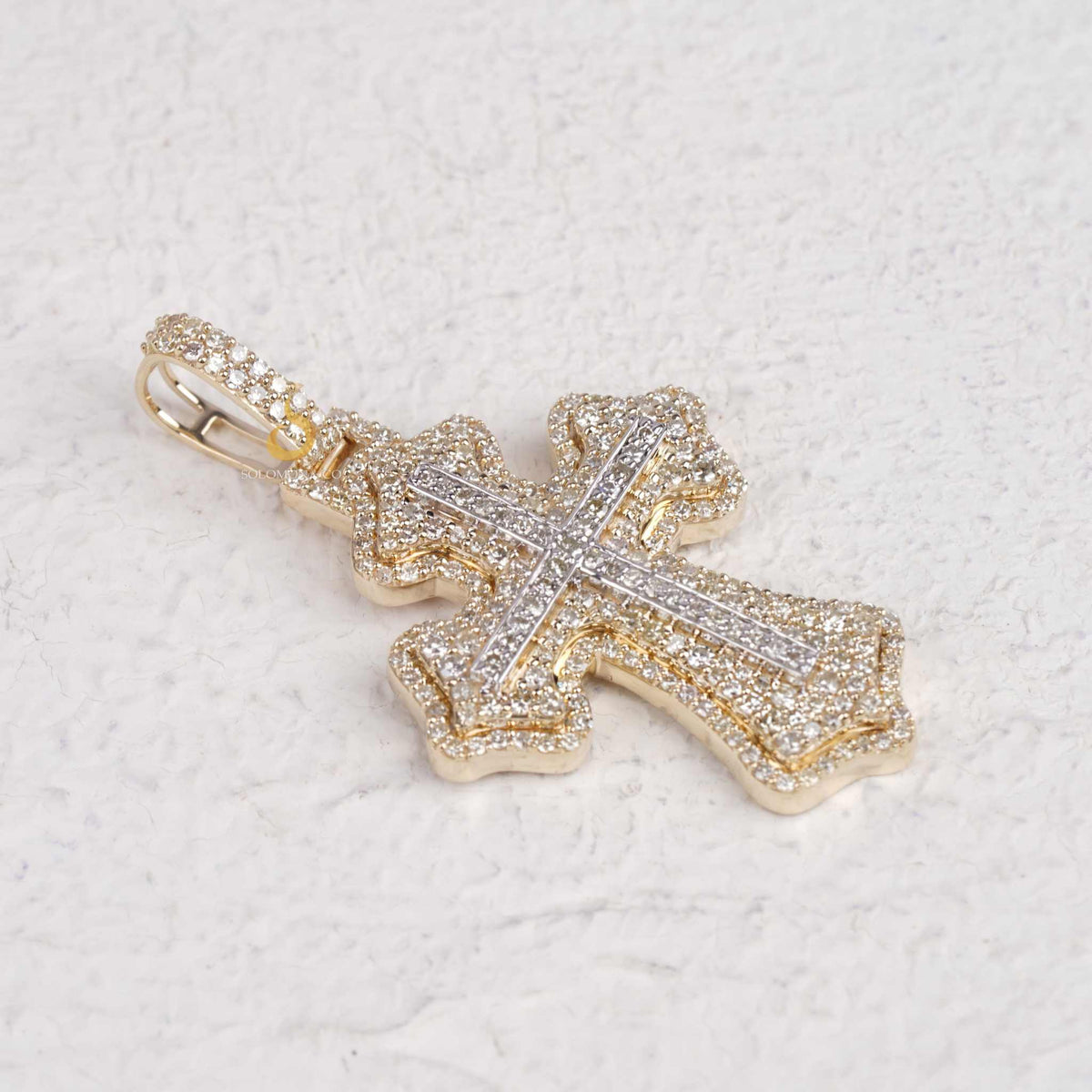 Iced Out Bling Round Diamond Cross Hip Hop Pendant For Men – Solomon & Co.